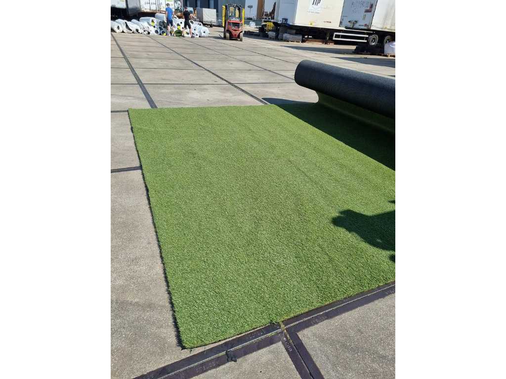 Royal Artificial Grass 5x 25 Meters X 4 Meters Troostwijk Auctions