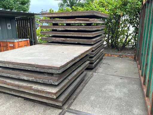 Stelcon platen/betonplaten 2x2 m1 13x | Troostwijk Auctions