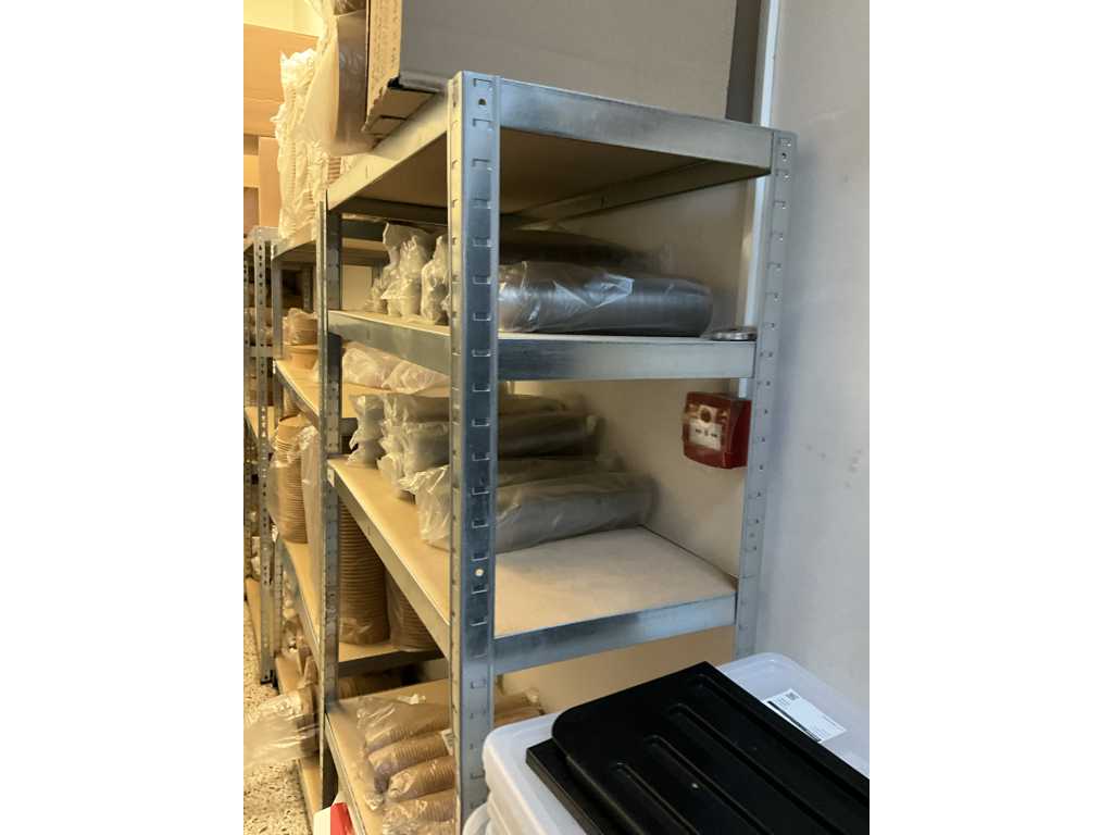 5 diverse metalen opbergrekken