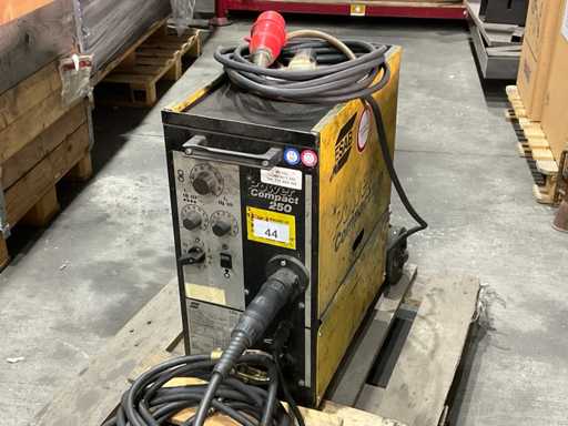 ESAB Power Compact 250 MIG welding machine | Troostwijk Auctions