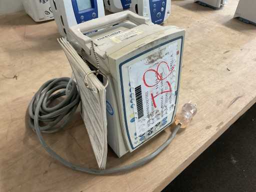 Alaris PC 8015 series Infusion controller | Troostwijk Auctions