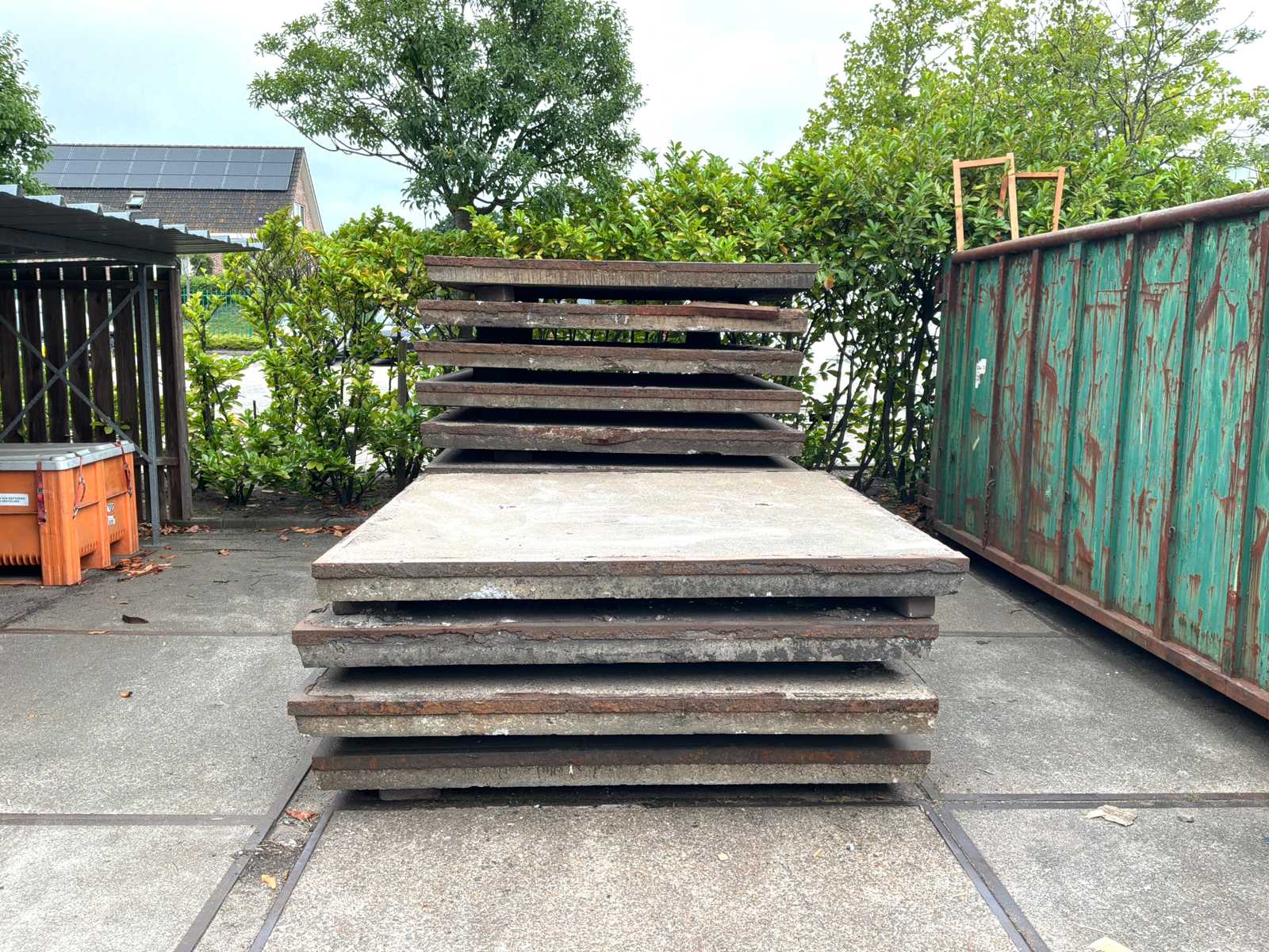 Stelcon platen/betonplaten 2x2 m1 13x | Troostwijk Auctions