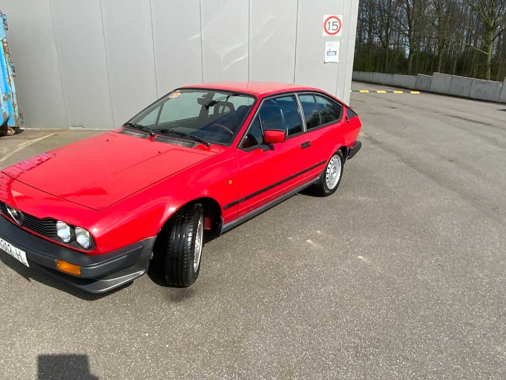 Alfa Romeo - gtv - GTV 2.0i - Oldtimer | Troostwijk Auctions