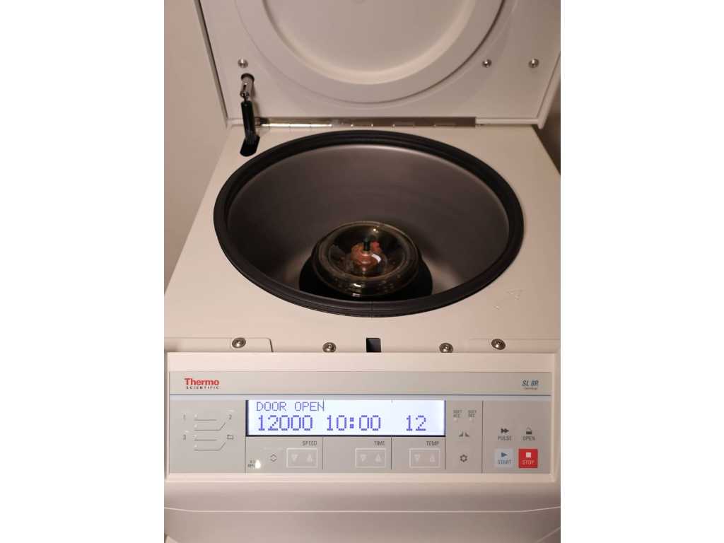 Thermo Scientific™ SL8R Cooled Centrifuge - 2022 | Troostwijk Auctions