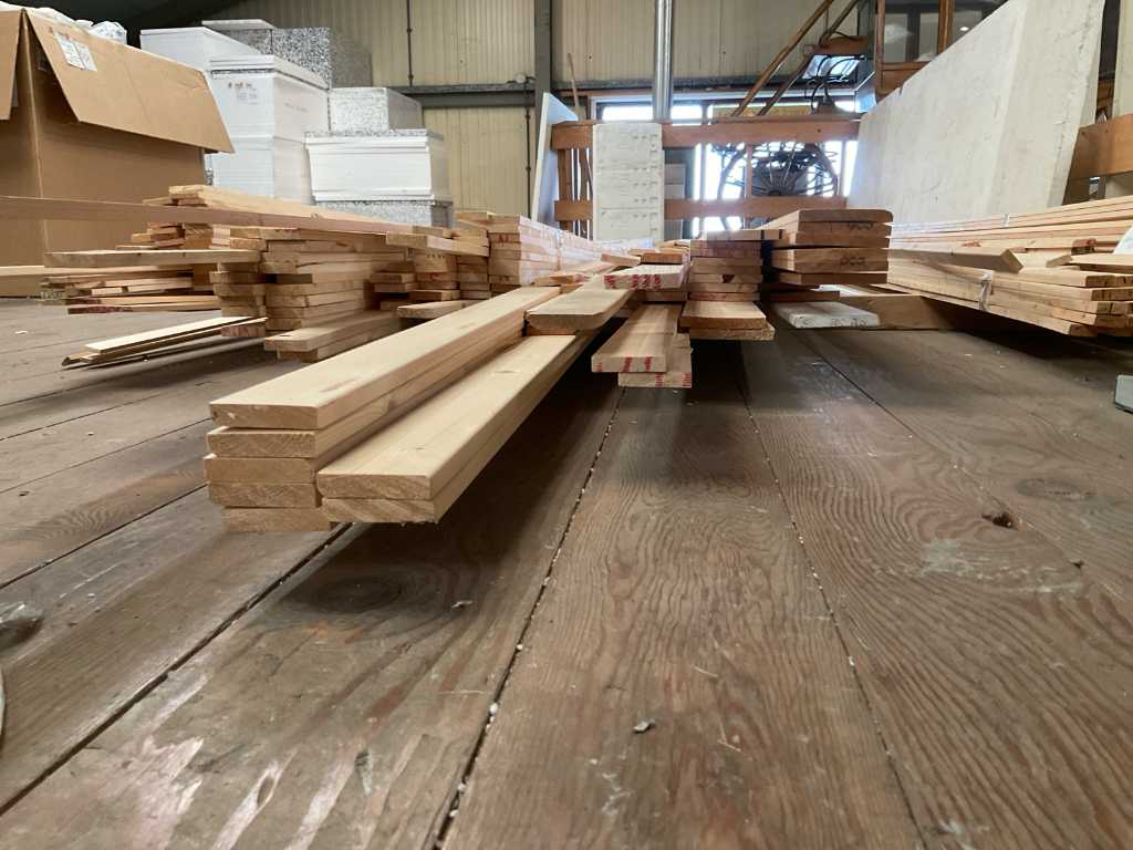 Party spruce skirting boards | Troostwijk Auctions