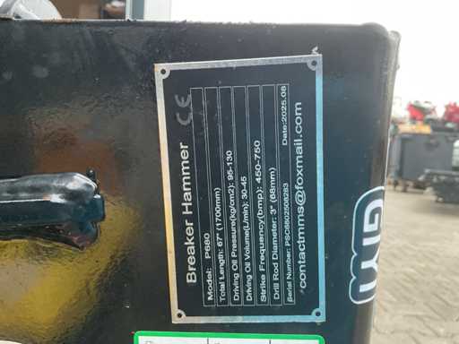 Giyi P680 skid steer breaker Skid Steer Loader | Troostwijk Auctions