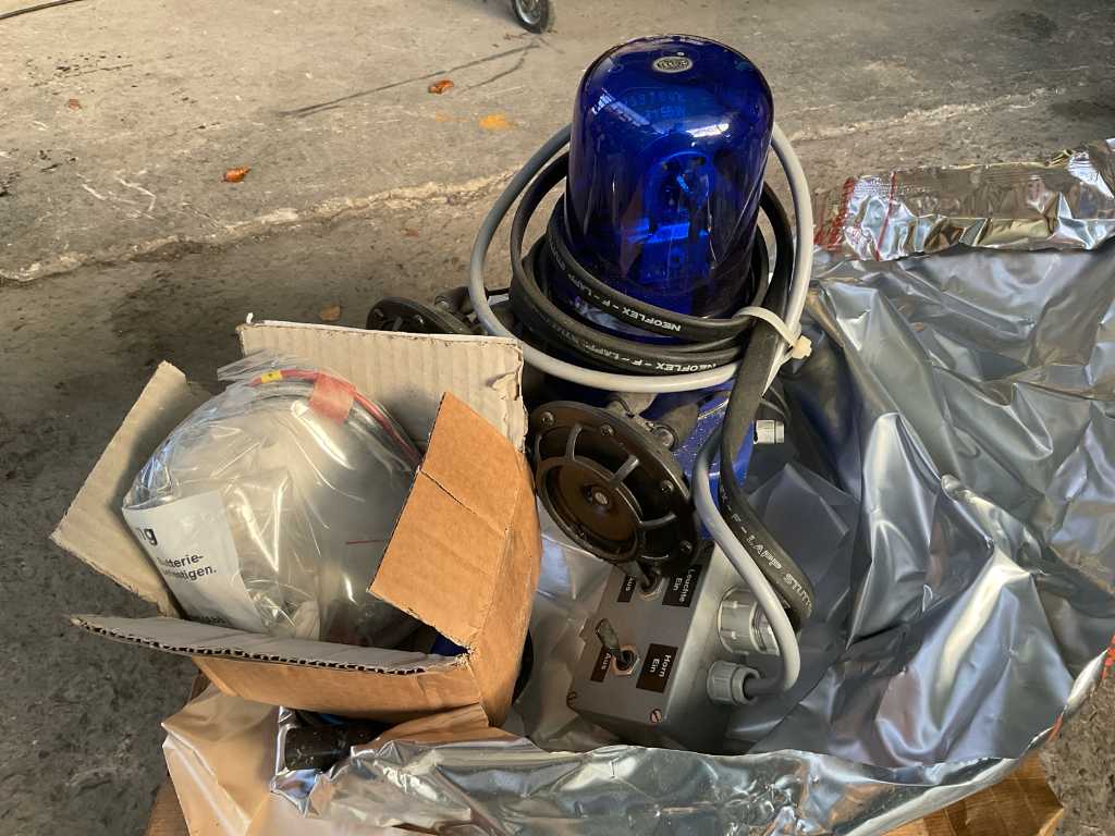 Hella - Blue Light Attachment - Signalling System | Troostwijk Auctions