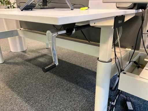 Gispen three-sided office furniture