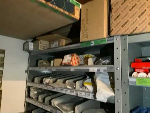 Batch of press fittings and connection materials | Troostwijk Auctions