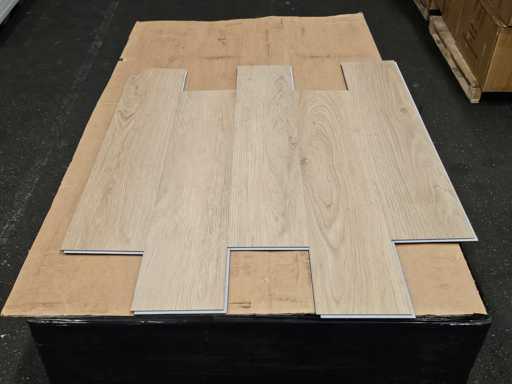 7 m2 PVC click plank with XPS underlay - 750 x 150 x 5 mm | Troostwijk ...