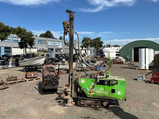 2010 Geotool GTR780 Auger rig with crawler dumper