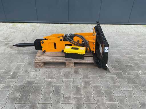 Giyi P680 skid steer breaker Skid Steer Loader | Troostwijk Auctions