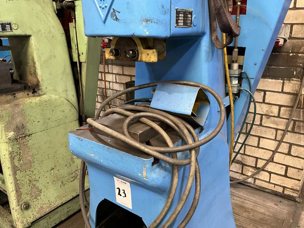 Ter hart E.P.25 Eccentric Press | Troostwijk Auctions